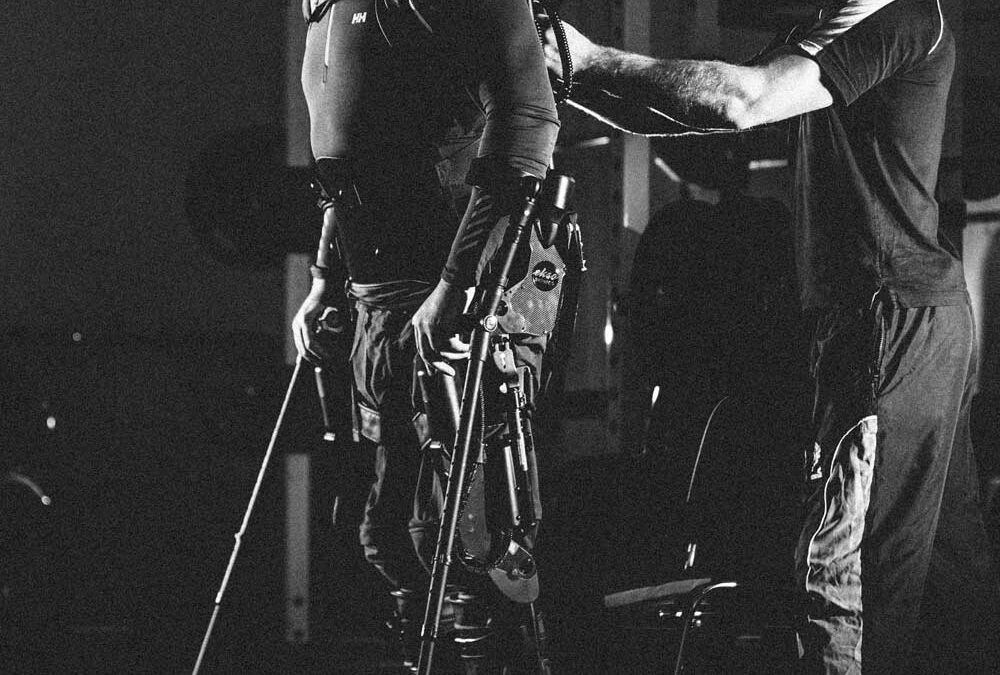 Mark-trials-Ekso-Bionic-robotic-legs - Mark Pollock - Professional Speaker